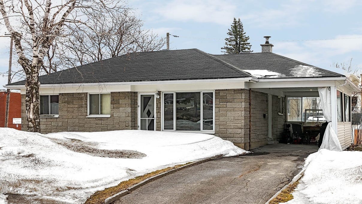 380 66e Rue E., Charlesbourg, QC G1H2A8, CA, Charlesbourg, Québec House ...