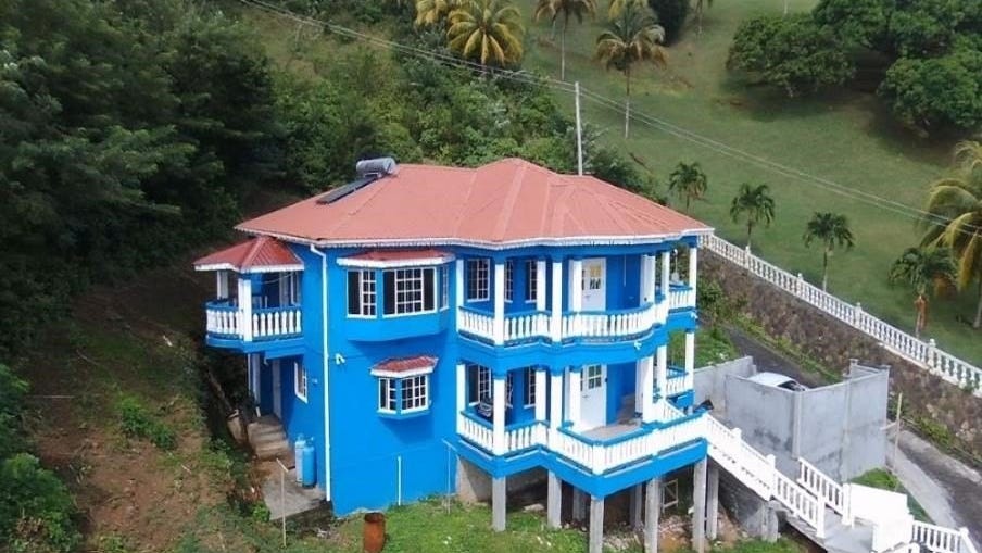 Diamond Village, St. Vincent, Address available on request House for ...