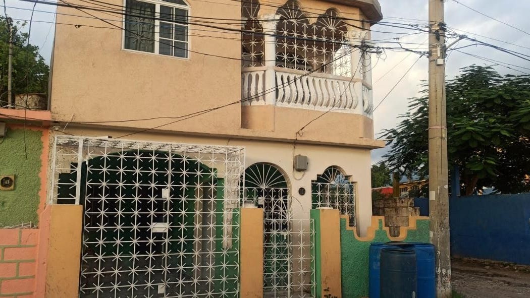 RHODEN CRESCENT, Kingston 11, St. Andrew Parish House for Sale ...