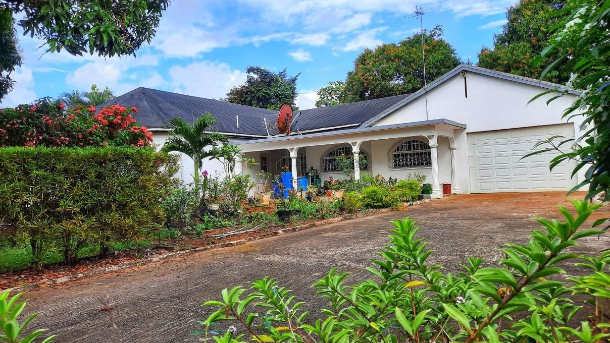 JERICHO ROAD, LINSTEAD, Linstead, Saint Catherine Parish House for Sale ...