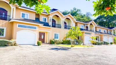 MANGO WALK COUNTRY CLUB, Montego Bay, St. James Parish House for Rent ...